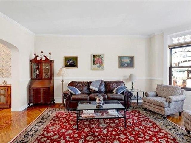 house with 4 bedroom, Brooklyn NY DS102281154