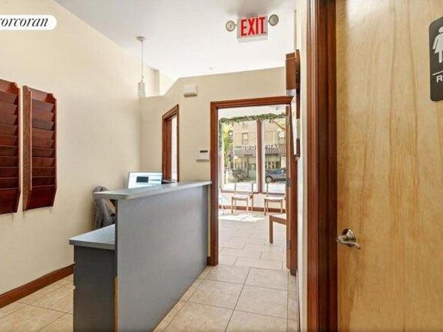 house with 4 bedroom, Brooklyn NY DS103604517