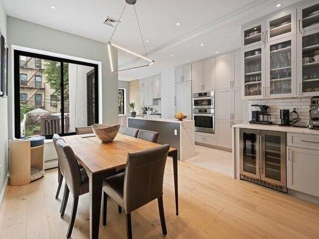house with 4 bedroom, Brooklyn NY DS103605590