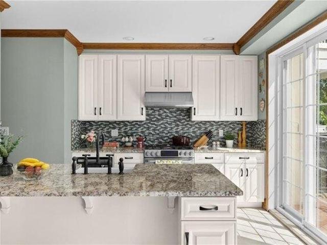 house with 4 bedroom, Brooklyn NY ES103601946