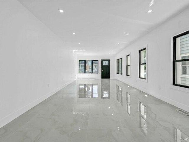 house with 4 bedroom, Brooklyn NY ES103620088