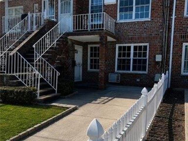 house with 4 bedroom, Brooklyn NY ES103621800