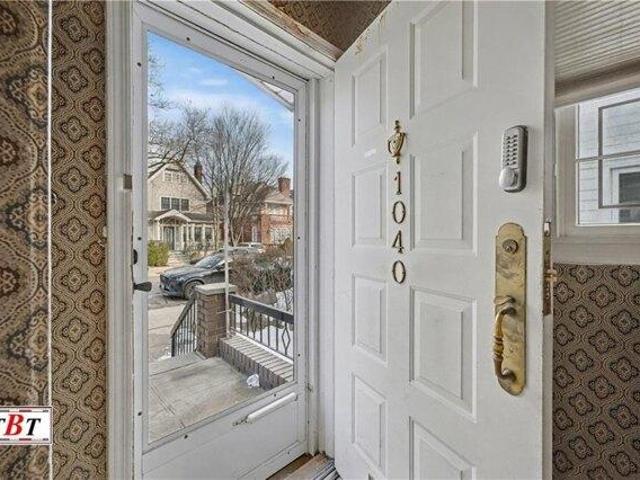house with 4 bedroom, Brooklyn NY ES103623940