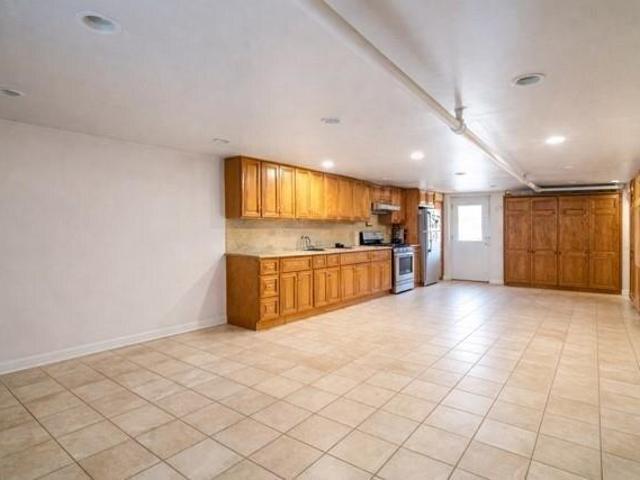 house with 4 bedroom, Brooklyn NY ES104900584