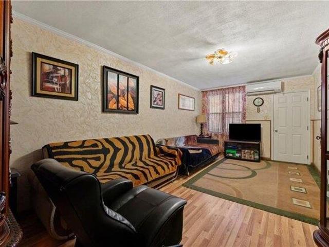 house with 4 bedroom, Brooklyn NY ES104921185