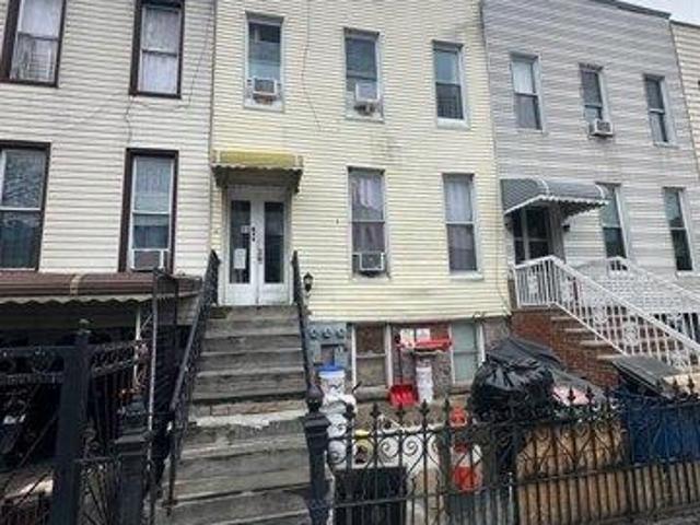 house with 4 bedroom, Brooklyn NY ES104922114