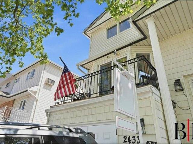 house with 4 bedroom, Brooklyn NY ES105205678