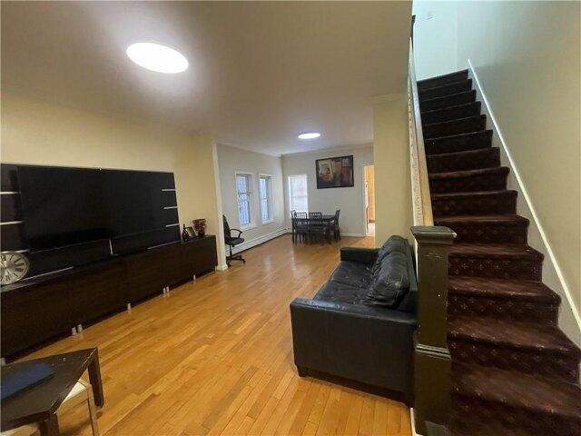 house with 4 bedroom, Brooklyn NY ES105205972