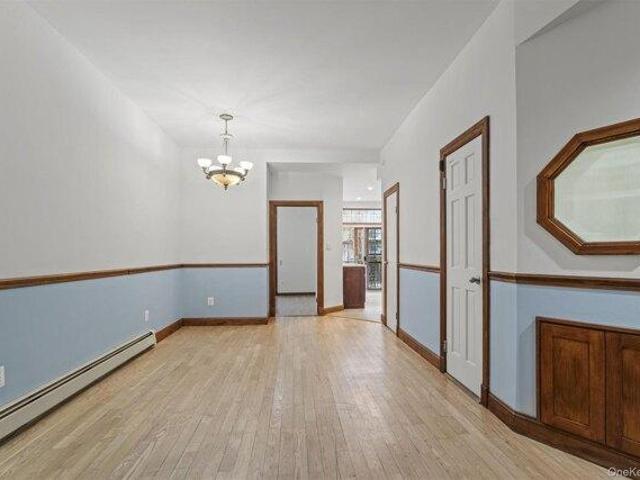 house with 4 bedroom, Brooklyn NY ES105206120