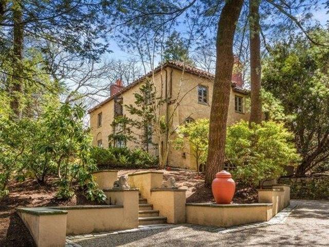 house with 4 bedroom, Brookline MA DLS102592965