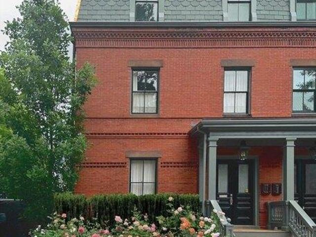 house with 4 bedroom, Brookline MA DS101895718