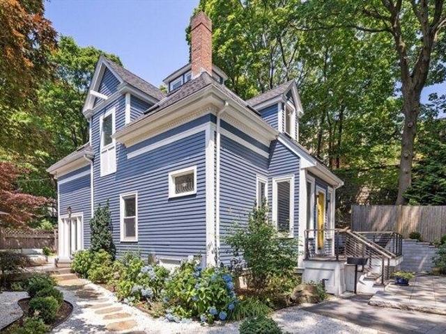 house with 4 bedroom, Brookline MA DS104265083