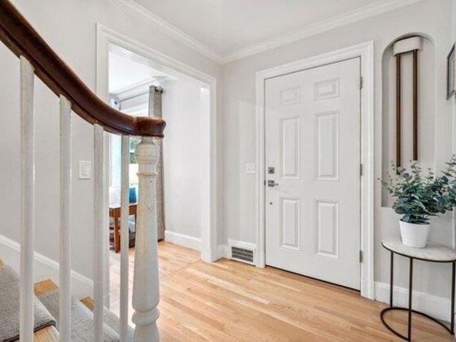 house with 4 bedroom, Brookline MA ES102823110