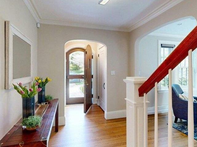 house with 4 bedroom, Brookline MA ES103434868