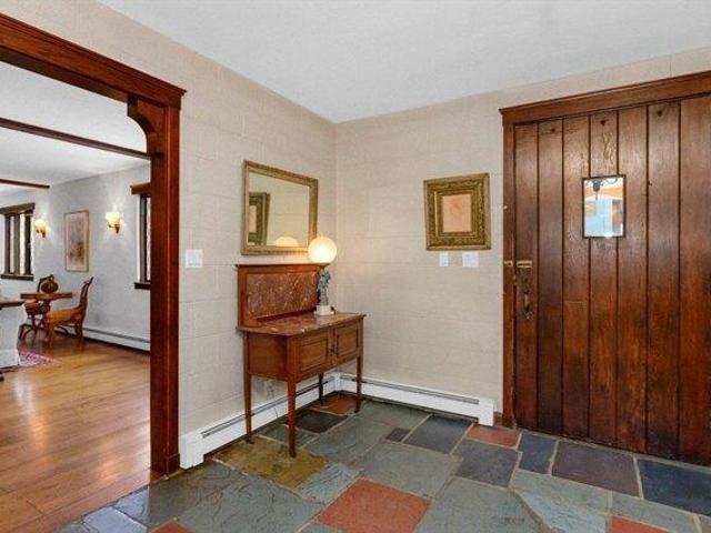 house with 4 bedroom, Brookline MA ES105114438