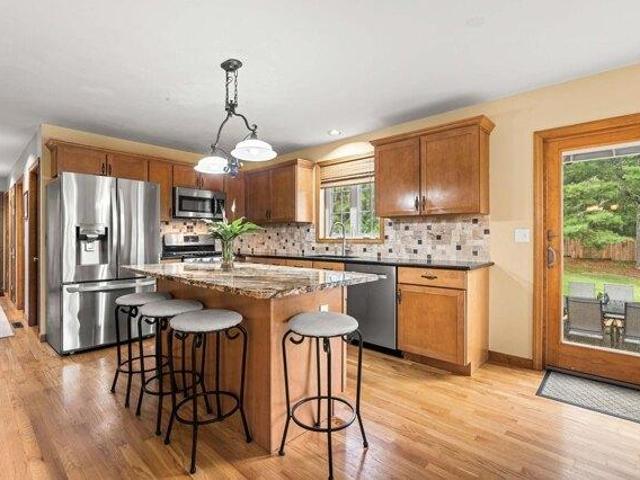 house with 4 bedroom, Brookline NH ES104297594
