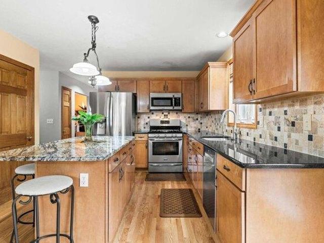 house with 4 bedroom, Brookline NH ES105116503
