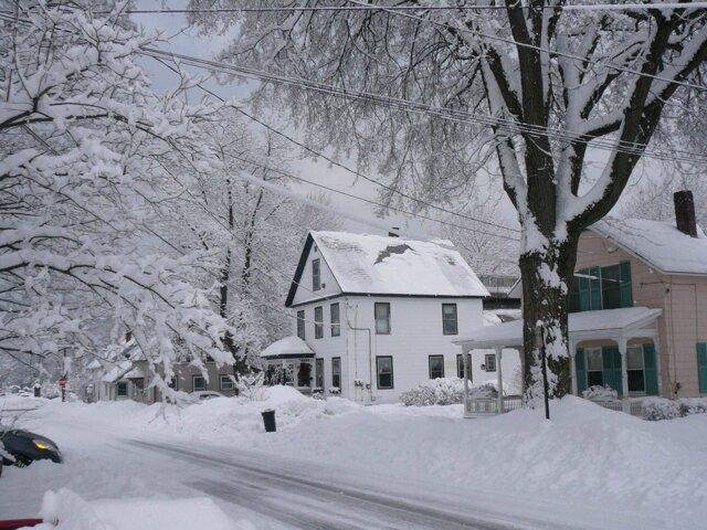house with 4 bedroom, Brattleboro VT ES103887137