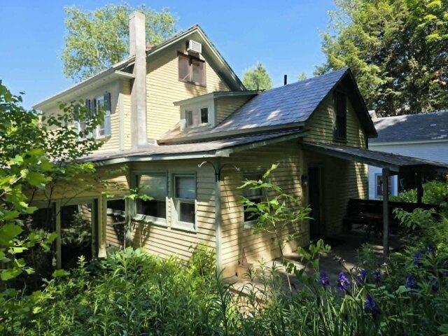house with 4 bedroom, Brattleboro VT ES104079214