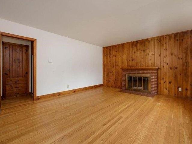 house with 4 bedroom, Brattleboro VT ES105140449