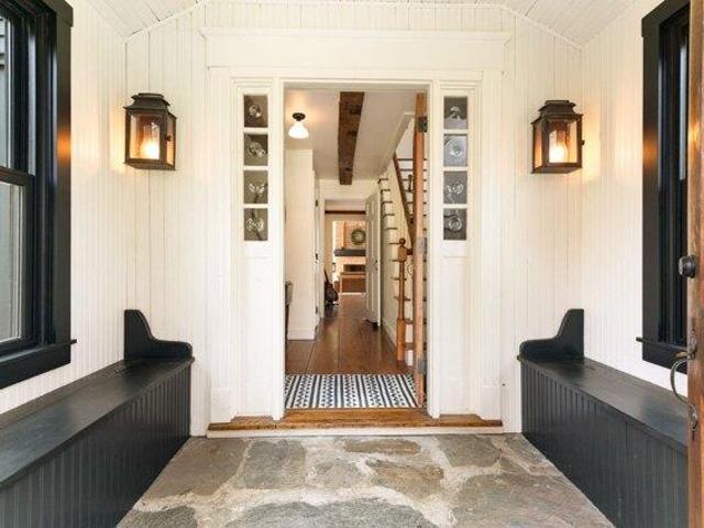 house with 4 bedroom, Brattleboro VT ES105107713