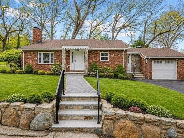 house with 4 bedroom, Braintree MA DLS103017178
