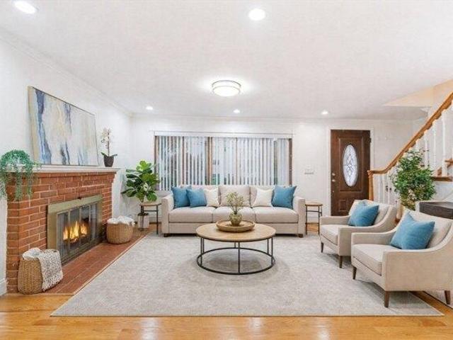 house with 4 bedroom, Braintree MA ES104569538