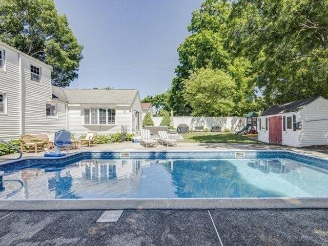 house with 4 bedroom, Braintree MA ES105059362