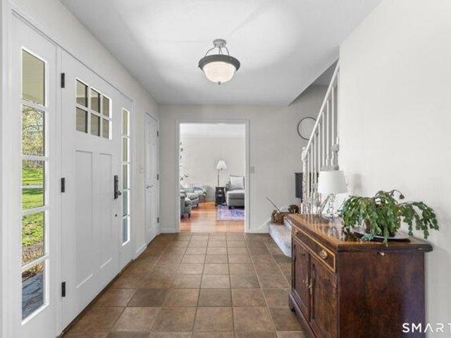 house with 4 bedroom, Branford CT DLS102827666