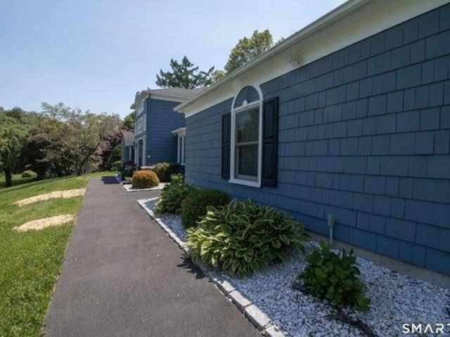 house with 4 bedroom, Branford CT ES103126050