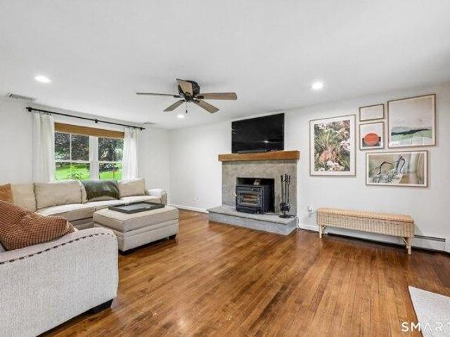house with 4 bedroom, Branford CT ES103499826