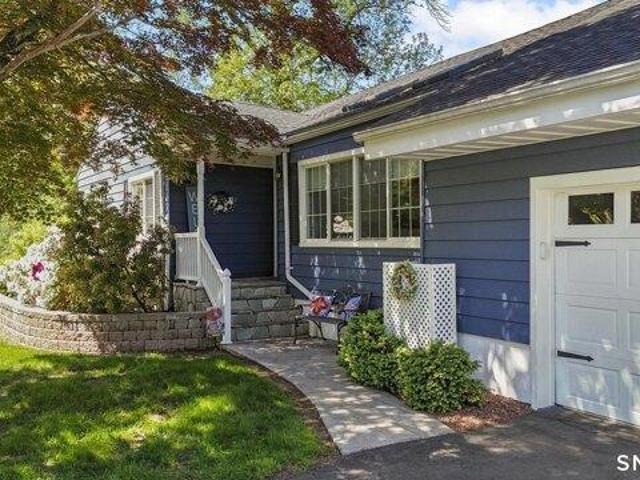 house with 4 bedroom, Branford CT ES103436222