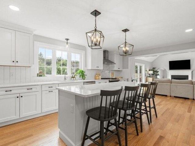 house with 4 bedroom, Bridgewater MA ES105092291