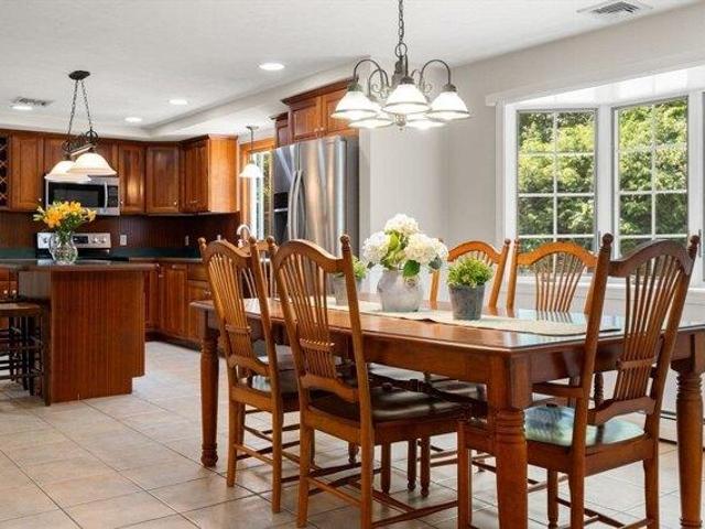 house with 4 bedroom, Bridgewater MA ES105093187