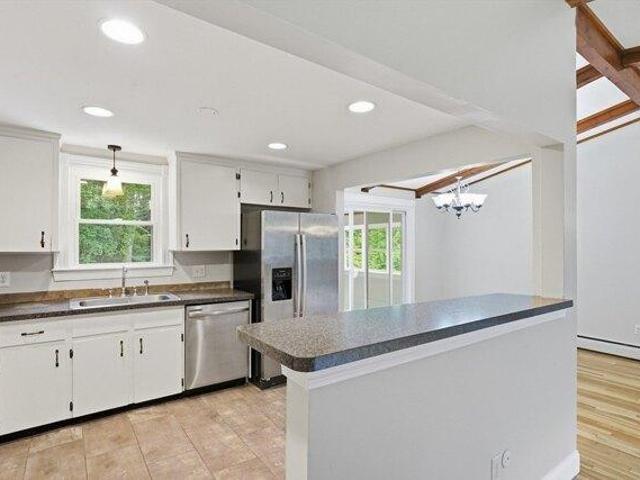 house with 4 bedroom, Bridgewater MA ES105117019