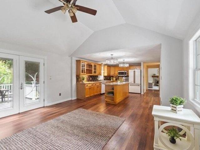 house with 4 bedroom, Bridgewater MA ES105205616