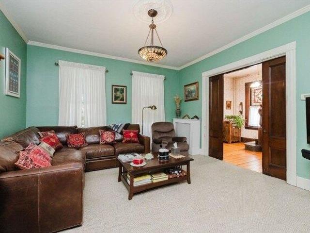 house with 4 bedroom, Bridgewater MA ES105207417