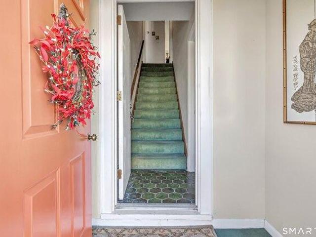 house with 4 bedroom, Bridgeport CT DLS101658101