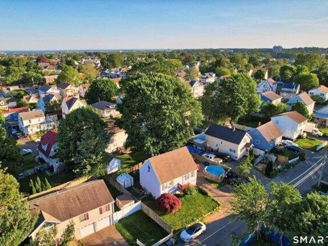 house with 4 bedroom, Bridgeport CT DLS101858173