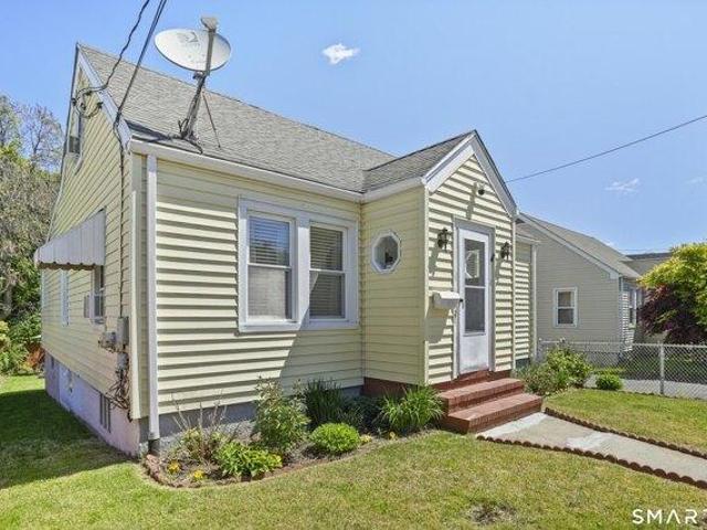 house with 4 bedroom, Bridgeport CT DLS102583448