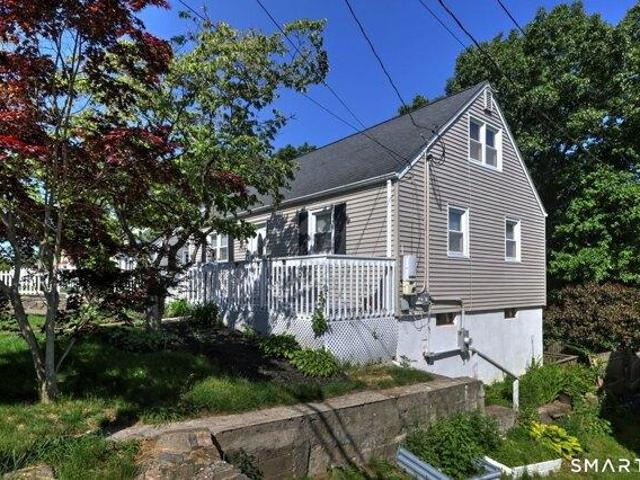 house with 4 bedroom, Bridgeport CT DLS103101437