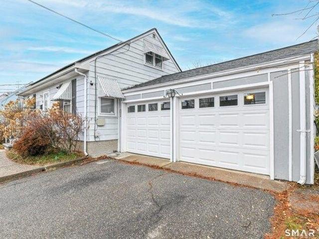 house with 4 bedroom, Bridgeport CT DLS103127146