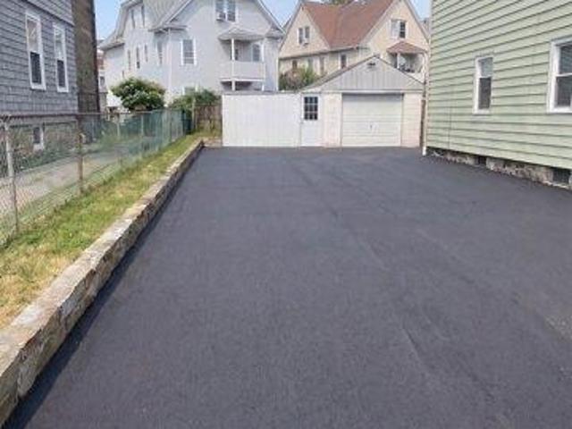 house with 4 bedroom, Bridgeport CT DS104352824