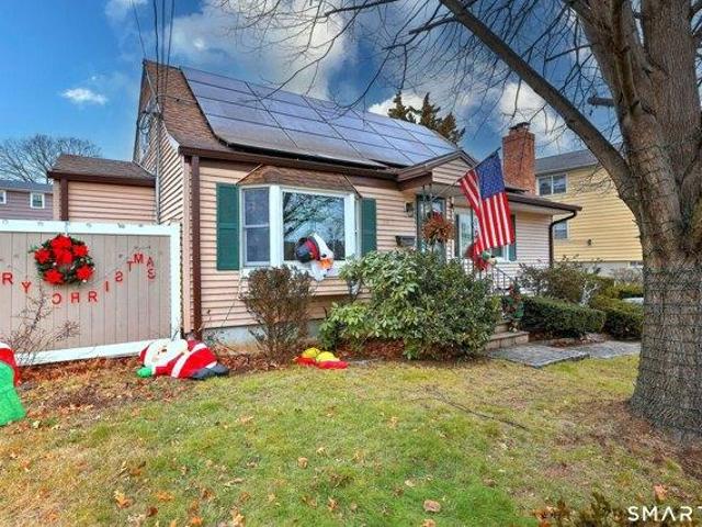 house with 4 bedroom, Bridgeport CT DS102154000