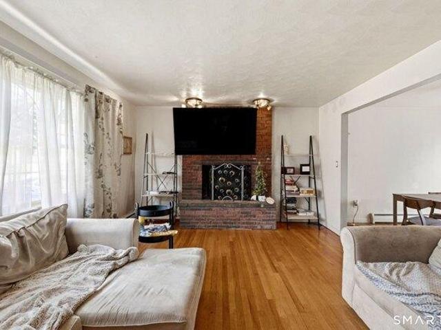 house with 4 bedroom, Bridgeport CT DS103929590