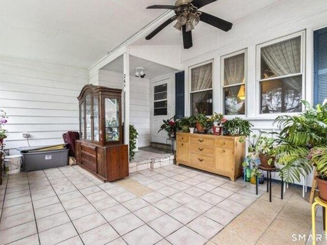 house with 4 bedroom, Bridgeport CT ES104148280