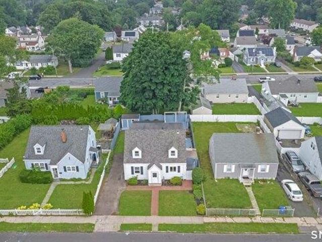 house with 4 bedroom, Bridgeport CT ES104264295