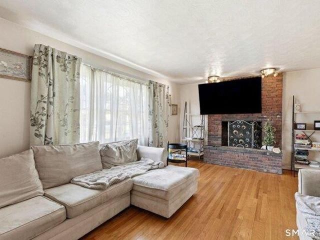 house with 4 bedroom, Bridgeport CT ES104262708