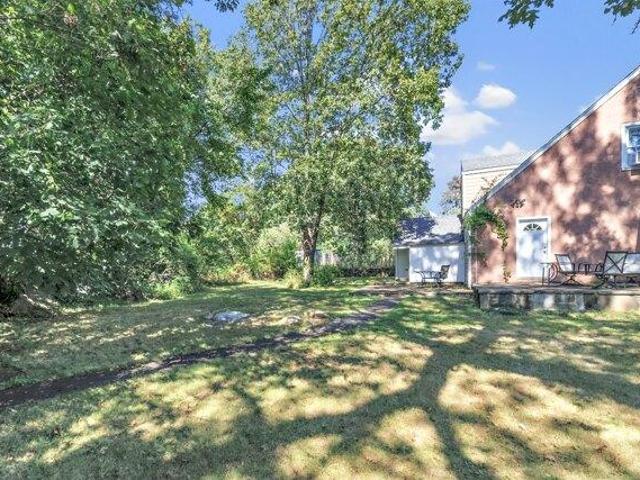 house with 4 bedroom, Bridgeport CT ES104263201