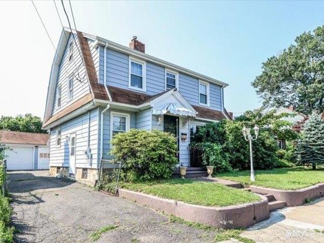 house with 4 bedroom, Bridgeport CT ES104330156